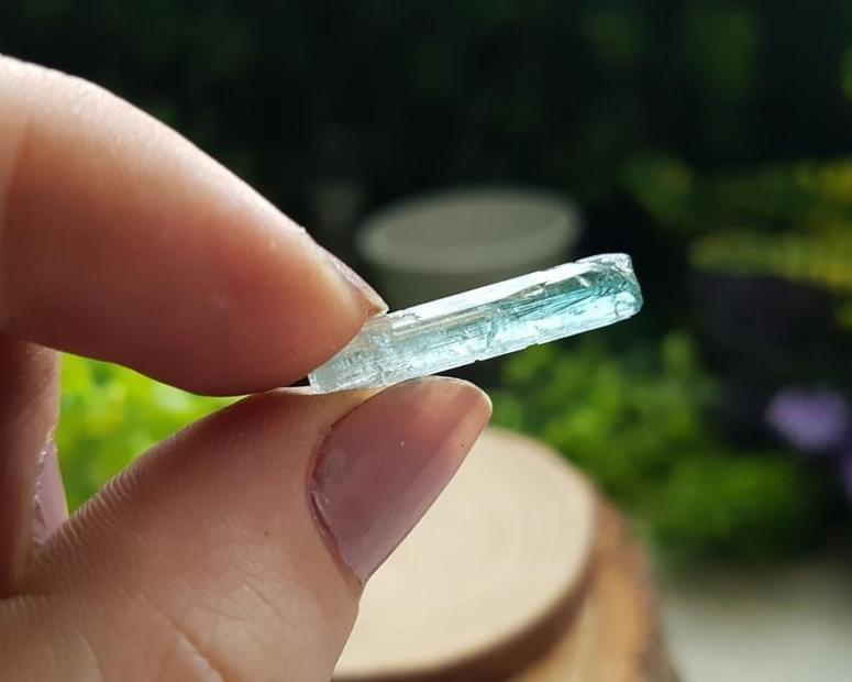 Turmalina Azul - Bruta - Bastão de Turmalina Azul 0,8g