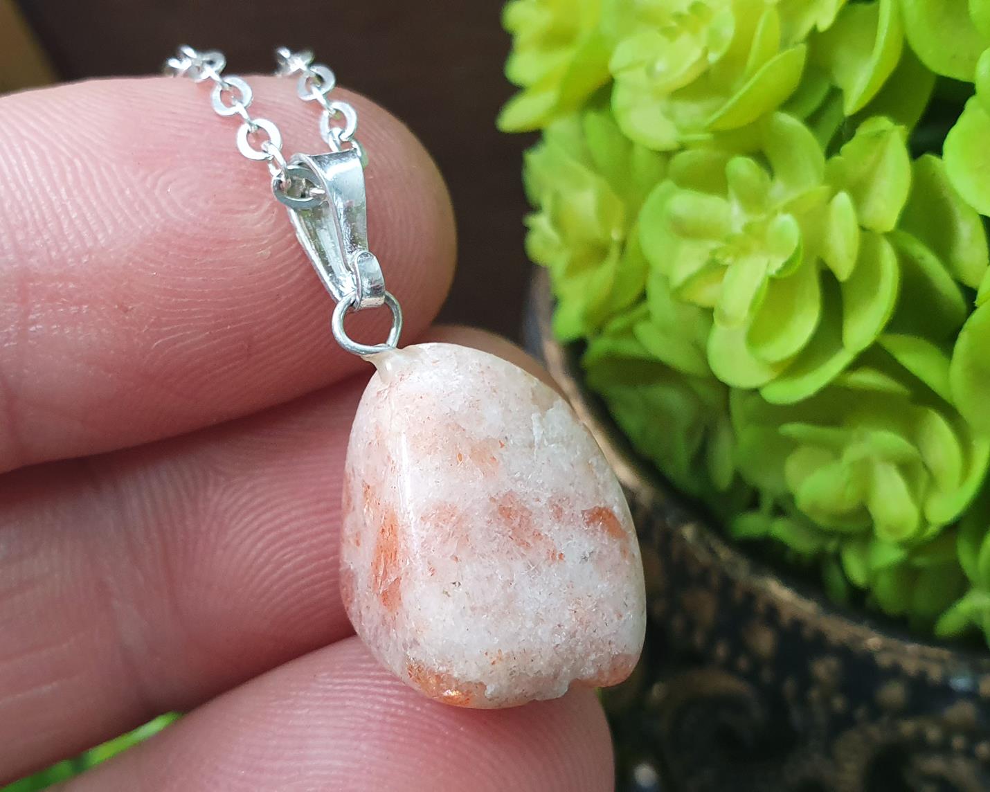 Significado da Pedra do Sol - Tudo Sobre suas Energias e Usos