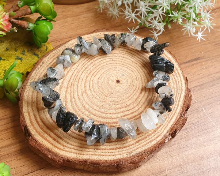 Significado da Pedra Azeviche - Tudo Sobre suas Energias e Usos