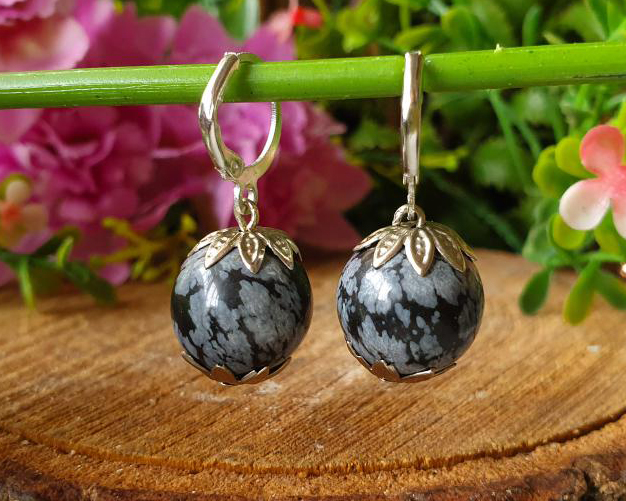 Significado da Pedra Azeviche - Tudo Sobre suas Energias e Usos