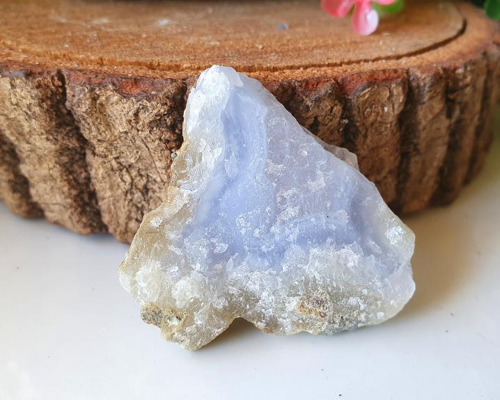 Tudo Sobre a Ágata Azul - Significado, Energias e Uso