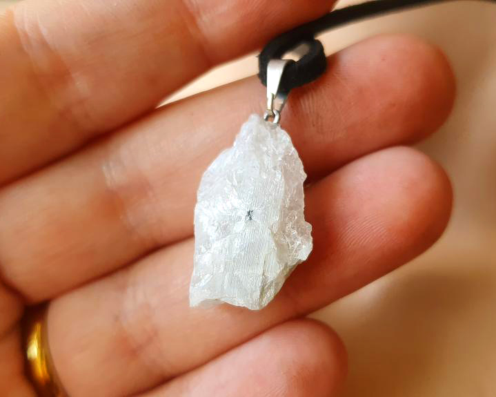 Significado da Pedra da Lua - Saiba Tudo Sobre Esta Pedra Mística
