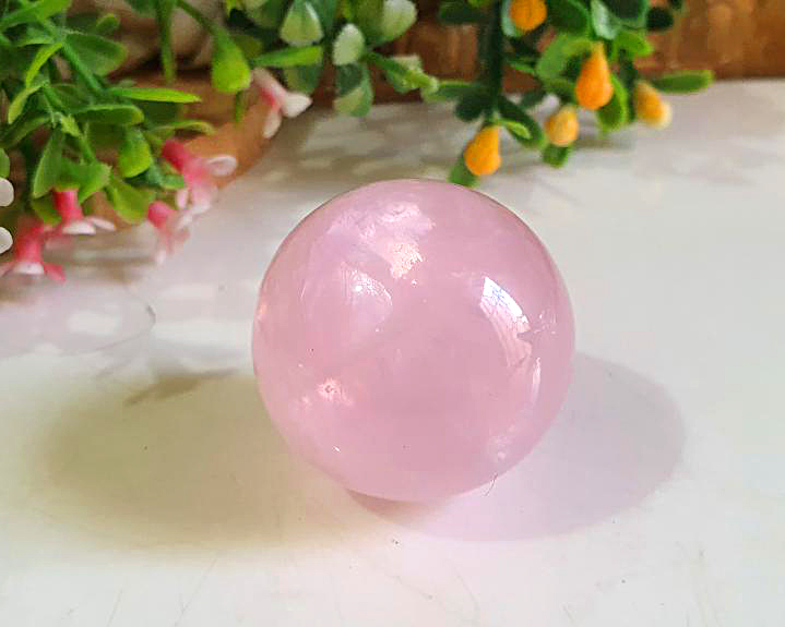 Tudo Sobre o Quartzo Rosa - Significado, Energias e Usos