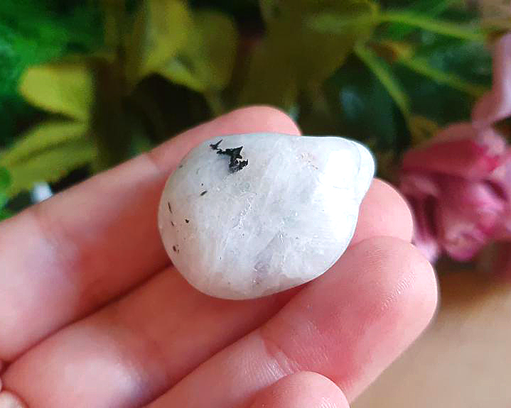 Significado da Pedra da Lua - Saiba Tudo Sobre Esta Pedra Mística